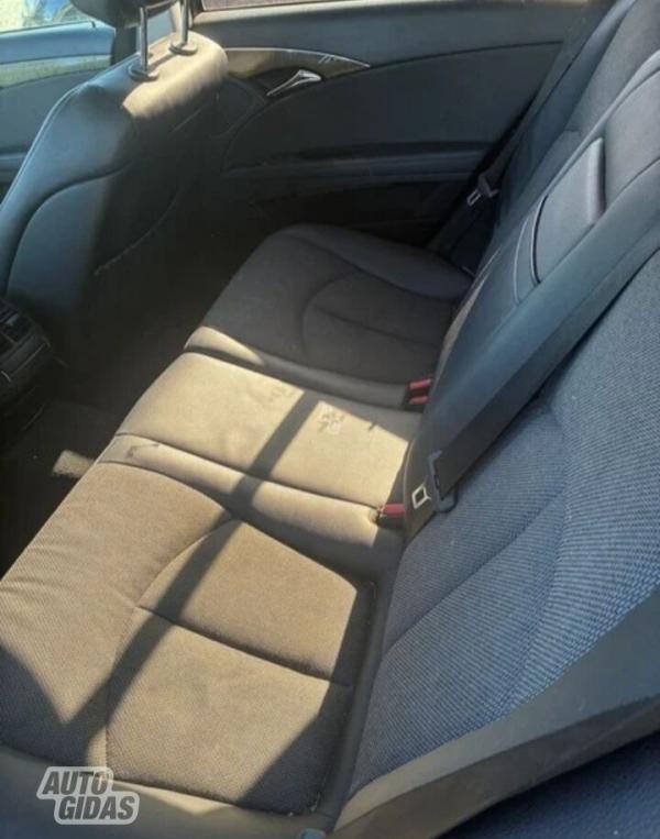 Melns Mercedes-Benz E 300 2008 Kretinga, ar dzinēja tilpumu 3.00 L un nobraukumu 291 tūkst. km par 2750 €, foto 6 vietnē AUTOMOTO.COM.LV