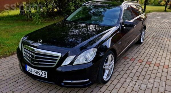 Black Mercedes-Benz E 300 2010 in Riga, with an engine capacity of 3.00 L and mileage of 0 thousand km for 2290 €, photo 4 on AUTOMOTO.COM.LV