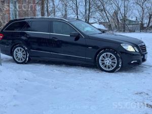 Melns Mercedes-Benz E 300 2010 Daugavpils, ar dzinēja tilpumu 3.00 L un nobraukumu 325 tūkst. km par 7850 €, foto 5 vietnē AUTOMOTO.COM.LV