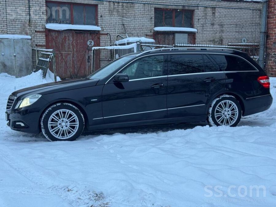 Melns Mercedes-Benz E 300 2010 Daugavpils, ar dzinēja tilpumu 3.00 L un nobraukumu 325 tūkst. km par 7850 €, foto 6 vietnē AUTOMOTO.COM.LV