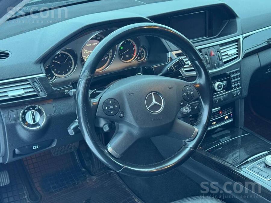 Melns Mercedes-Benz E 300 2010 Daugavpils, ar dzinēja tilpumu 3.00 L un nobraukumu 325 tūkst. km par 7850 €, foto 8 vietnē AUTOMOTO.COM.LV
