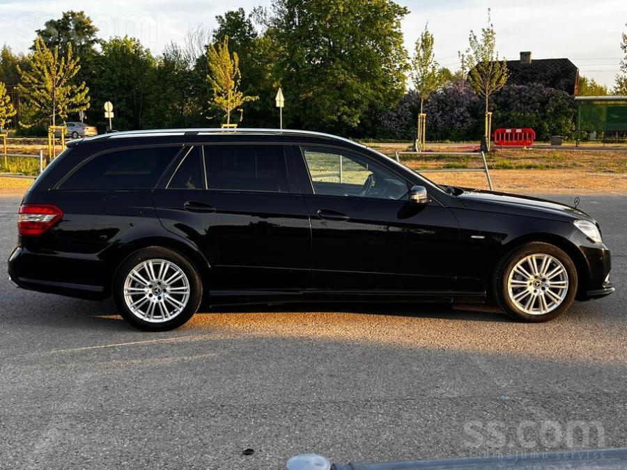 Черный Мерседес Е 300 2010 в Рига, объемом двигателя 3.00 л и пробегом 326 тыс. км за 7400 €, фото 5 на AUTOMOTO.COM.LV