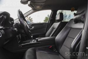 Черный Мерседес Е 300 2010 в Рига, объемом двигателя 3.00 л и пробегом 297 тыс. км за 8790 €, фото 9 на AUTOMOTO.COM.LV