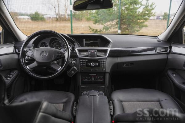Melns Mercedes-Benz E 300 2010 Rīga, ar dzinēja tilpumu 3.00 L un nobraukumu 297 tūkst. km par 8790 €, foto 10 vietnē AUTOMOTO.COM.LV