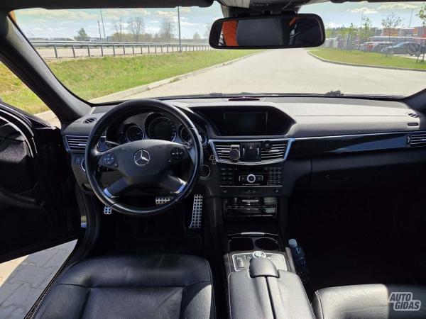 Melns Mercedes-Benz E 300 2011 Viļņa, ar dzinēja tilpumu 3.00 L un nobraukumu 460 tūkst. km par 5450 €, foto 4 vietnē AUTOMOTO.COM.LV