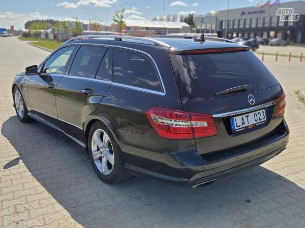 Melns Mercedes-Benz E 300 2011 Viļņa, ar dzinēja tilpumu 3.00 L un nobraukumu 460 tūkst. km par 5450 €, foto 9 vietnē AUTOMOTO.COM.LV