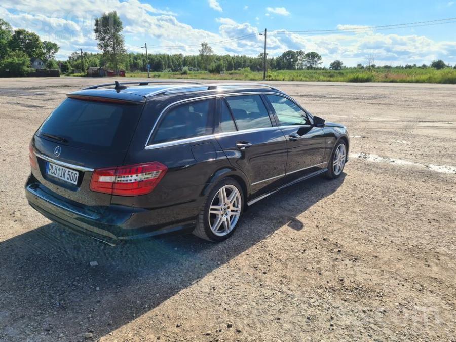 Melns Mercedes-Benz E 300 2011 Rīga, ar dzinēja tilpumu 3.00 L un nobraukumu 220 tūkst. km par 10390 €, foto 6 vietnē AUTOMOTO.COM.LV