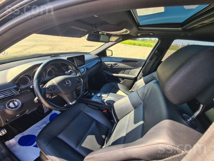 Melns Mercedes-Benz E 300 2011 Rīga, ar dzinēja tilpumu 3.00 L un nobraukumu 220 tūkst. km par 10390 €, foto 10 vietnē AUTOMOTO.COM.LV