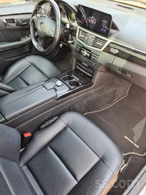 Melns Mercedes-Benz E 300 2011 Rīga, ar dzinēja tilpumu 3.00 L un nobraukumu 220 tūkst. km par 10390 €, foto 11 vietnē AUTOMOTO.COM.LV