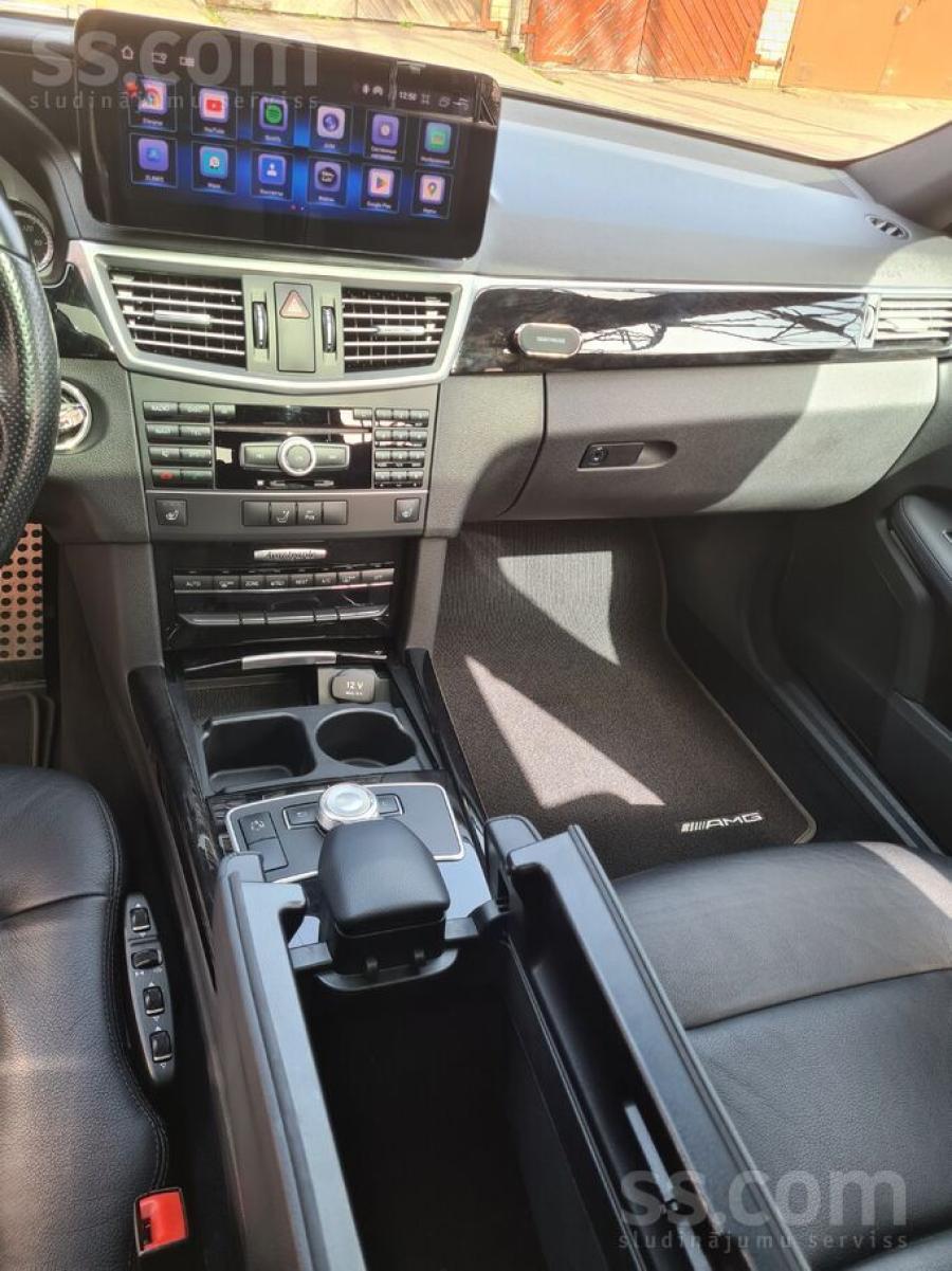 Melns Mercedes-Benz E 300 2011 Rīga, ar dzinēja tilpumu 3.00 L un nobraukumu 220 tūkst. km par 10390 €, foto 12 vietnē AUTOMOTO.COM.LV
