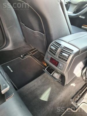 Melns Mercedes-Benz E 300 2011 Rīga, ar dzinēja tilpumu 3.00 L un nobraukumu 220 tūkst. km par 10390 €, foto 14 vietnē AUTOMOTO.COM.LV