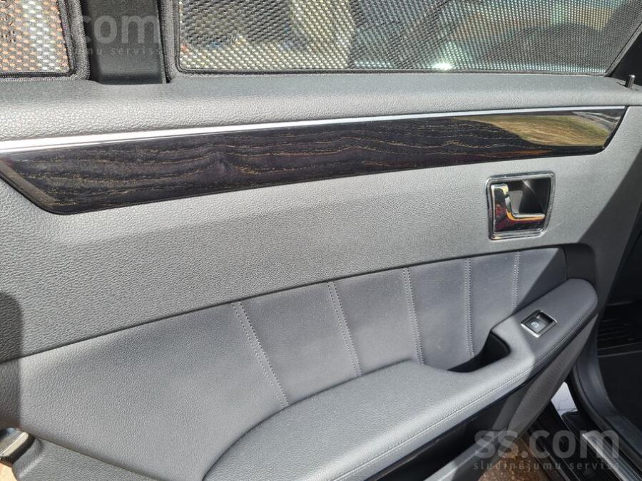 Melns Mercedes-Benz E 300 2011 Rīga, ar dzinēja tilpumu 3.00 L un nobraukumu 220 tūkst. km par 10390 €, foto 20 vietnē AUTOMOTO.COM.LV