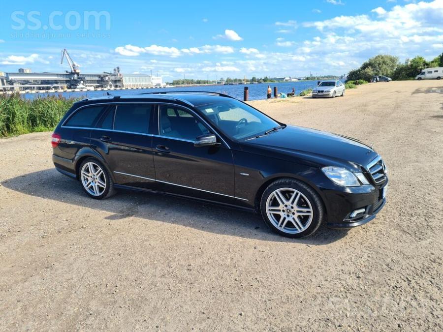 Melns Mercedes-Benz E 300 2011 Rīga, ar dzinēja tilpumu 3.00 L un nobraukumu 220 tūkst. km par 10390 €, foto 27 vietnē AUTOMOTO.COM.LV