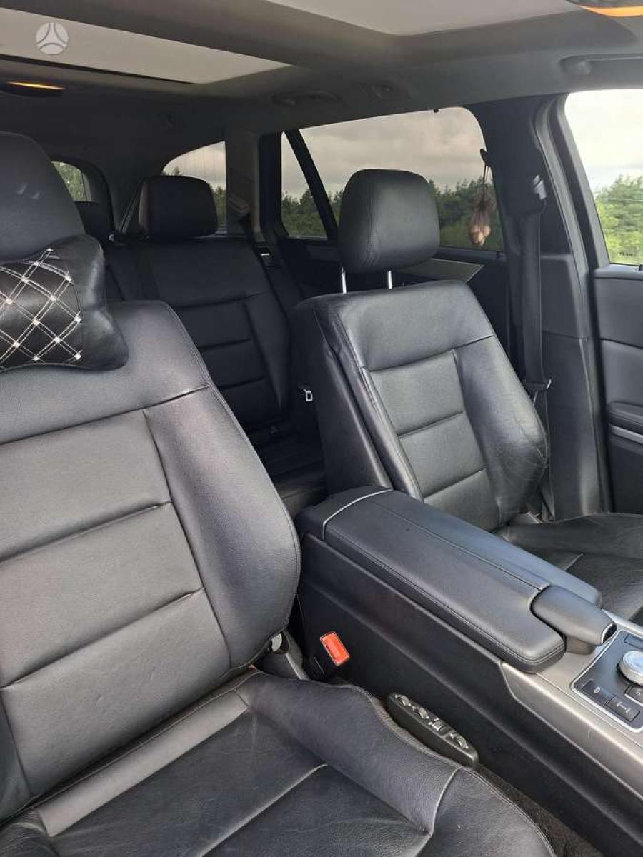 Melns Mercedes-Benz E 300 2011 Klaipėda, ar dzinēja tilpumu 2.99 L un nobraukumu 437 tūkst. km par 5900 €, foto 11 vietnē AUTOMOTO.COM.LV