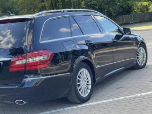 Черный Мерседес Е 300 2012 в Юрмала, объемом двигателя 3.00 л и пробегом 280 тыс. км за 6490 €, фото 13 на AUTOMOTO.COM.LV