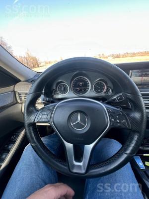 Melns Mercedes-Benz E 300 2012 Rīga, ar dzinēja tilpumu 3.00 L un nobraukumu 290 tūkst. km par 5500 €, foto 4 vietnē AUTOMOTO.COM.LV