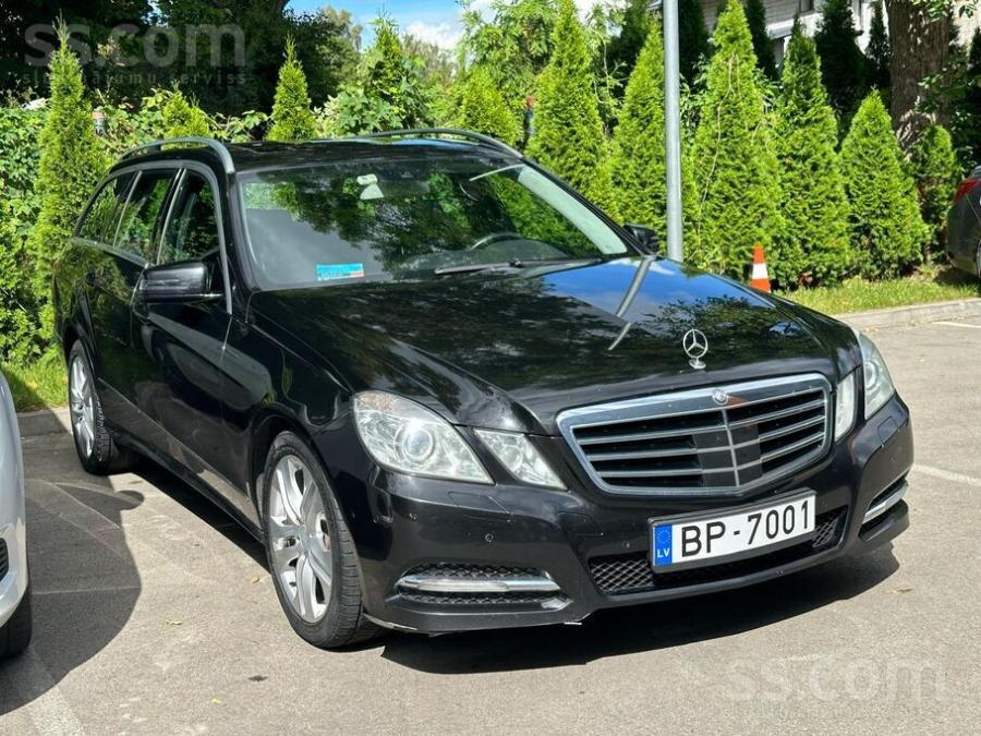 Melns Mercedes-Benz E 300 2012 Rīga, ar dzinēja tilpumu 3.00 L un nobraukumu 290 tūkst. km par 5500 €, foto 6 vietnē AUTOMOTO.COM.LV