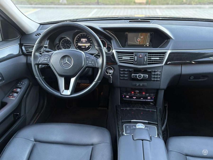 Black Mercedes-Benz E 300 2013 in Vilnius, with an engine capacity of 2.14 L and mileage of 212 thousand km for 7900 €, photo 10 on AUTOMOTO.COM.LV