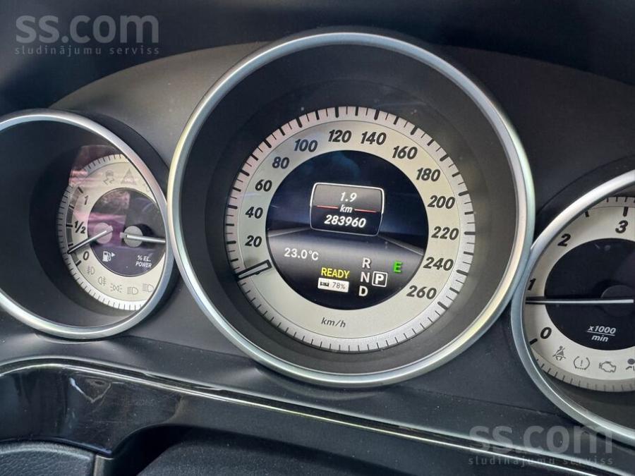 Melns Mercedes-Benz E 300 2013 Rīga, ar dzinēja tilpumu 2.20 L un nobraukumu 0 tūkst. km par 11300 €, foto 16 vietnē AUTOMOTO.COM.LV