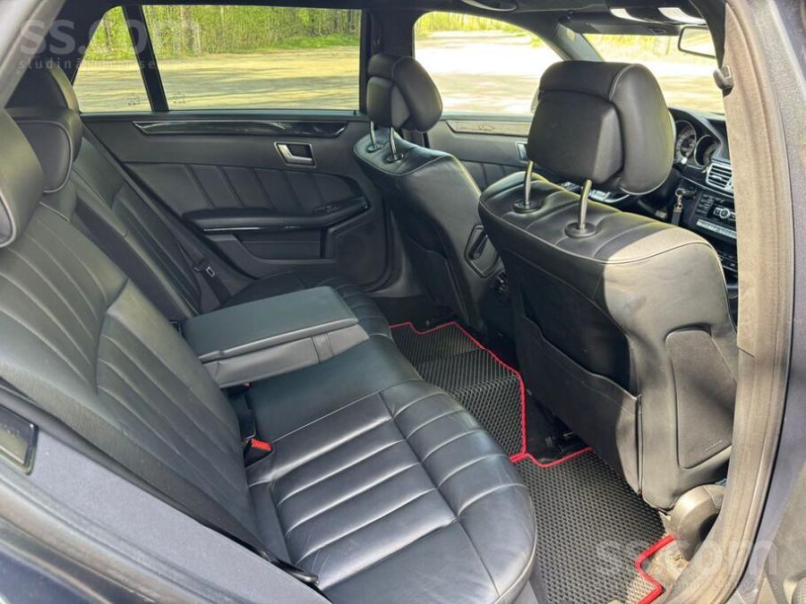 Melns Mercedes-Benz E 300 2013 Rīga, ar dzinēja tilpumu 2.20 L un nobraukumu 0 tūkst. km par 11300 €, foto 27 vietnē AUTOMOTO.COM.LV