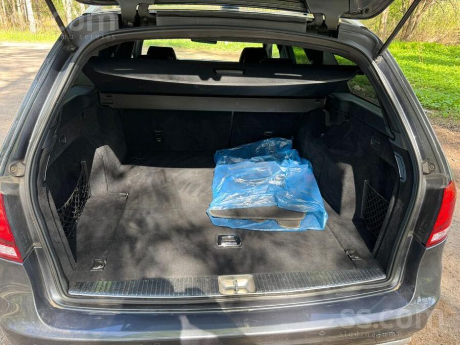 Melns Mercedes-Benz E 300 2013 Rīga, ar dzinēja tilpumu 2.20 L un nobraukumu 0 tūkst. km par 11300 €, foto 28 vietnē AUTOMOTO.COM.LV