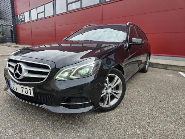 Melns Mercedes-Benz E 300 2013 Kauņa, ar dzinēja tilpumu 2.99 L un nobraukumu 361 tūkst. km par 7700 €, foto 1 vietnē AUTOMOTO.COM.LV