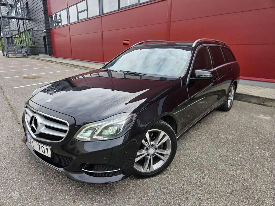 Black Mercedes-Benz E 300 2013 in Kaunas, with an engine capacity of 2.99 L and mileage of 361 thousand km for 7700 €, photo 7 on AUTOMOTO.COM.LV