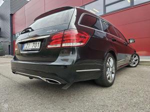 Black Mercedes-Benz E 300 2013 in Kaunas, with an engine capacity of 2.99 L and mileage of 361 thousand km for 7700 €, photo 22 on AUTOMOTO.COM.LV