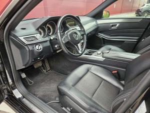 Black Mercedes-Benz E 300 2013 in Kaunas, with an engine capacity of 2.99 L and mileage of 361 thousand km for 7700 €, photo 26 on AUTOMOTO.COM.LV