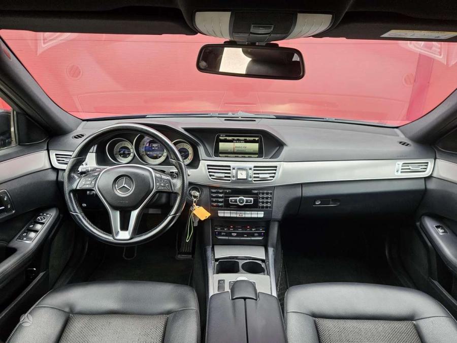 Black Mercedes-Benz E 300 2013 in Kaunas, with an engine capacity of 2.99 L and mileage of 361 thousand km for 7700 €, photo 28 on AUTOMOTO.COM.LV