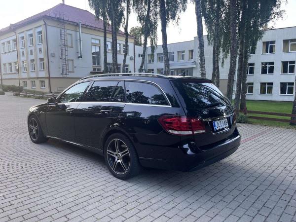 Black Mercedes-Benz E 300 2013 in Taurage, with an engine capacity of 2.14 L and mileage of 458 thousand km for 5900 €, photo 10 on AUTOMOTO.COM.LV