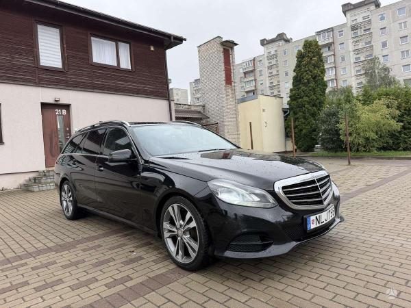 Mercedes-Benz E 300 2014 Kauņa vietnē Melns Mercedes-Benz E 300 2014 Kauņa, ar dzinēja tilpumu 2.14 L un nobraukumu 310 tūkst. km par 5650 €, foto 3 vietnē AUTOMOTO.COM.LV