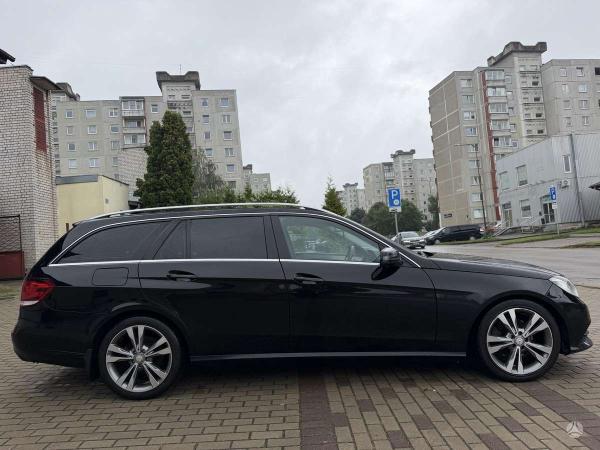 Mercedes-Benz E 300 2014 Kauņa vietnē Melns Mercedes-Benz E 300 2014 Kauņa, ar dzinēja tilpumu 2.14 L un nobraukumu 310 tūkst. km par 5650 €, foto 6 vietnē AUTOMOTO.COM.LV