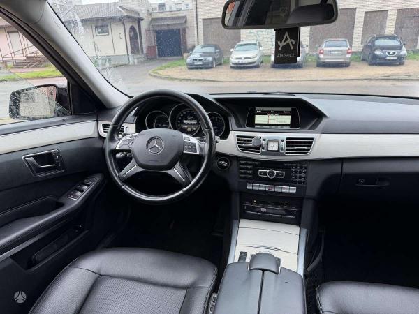 Mercedes-Benz E 300 2014 Kauņa vietnē Melns Mercedes-Benz E 300 2014 Kauņa, ar dzinēja tilpumu 2.14 L un nobraukumu 310 tūkst. km par 5650 €, foto 11 vietnē AUTOMOTO.COM.LV
