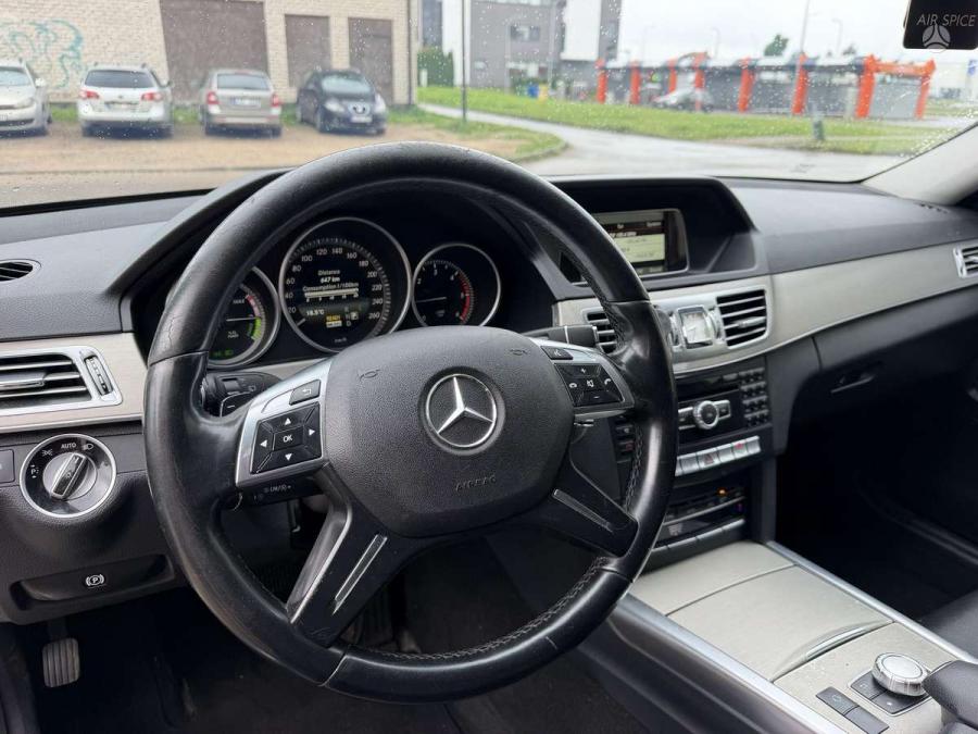 Melns Mercedes-Benz E 300 2014 Kauņa, ar dzinēja tilpumu 2.14 L un nobraukumu 310 tūkst. km par 5650 €, foto 13 vietnē AUTOMOTO.COM.LV