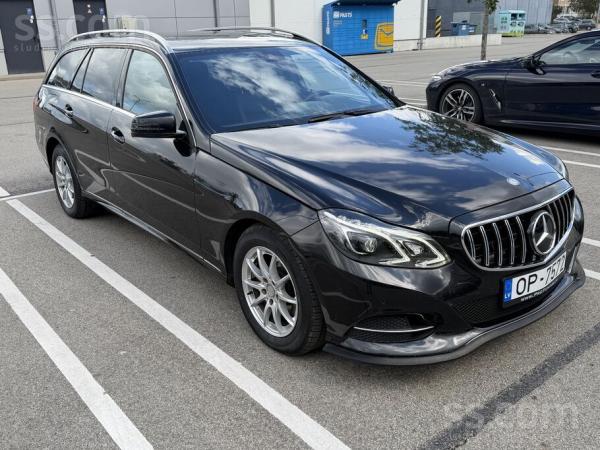 Черный Мерседес Е 300 2015 в Рига, объемом двигателя 3.00 л и пробегом 294 тыс. км за 9600 €, фото 8 на AUTOMOTO.COM.LV