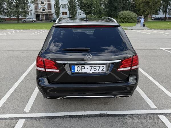 Черный Мерседес Е 300 2015 в Рига, объемом двигателя 3.00 л и пробегом 295 тыс. км за 8600 €, фото 5 на AUTOMOTO.COM.LV