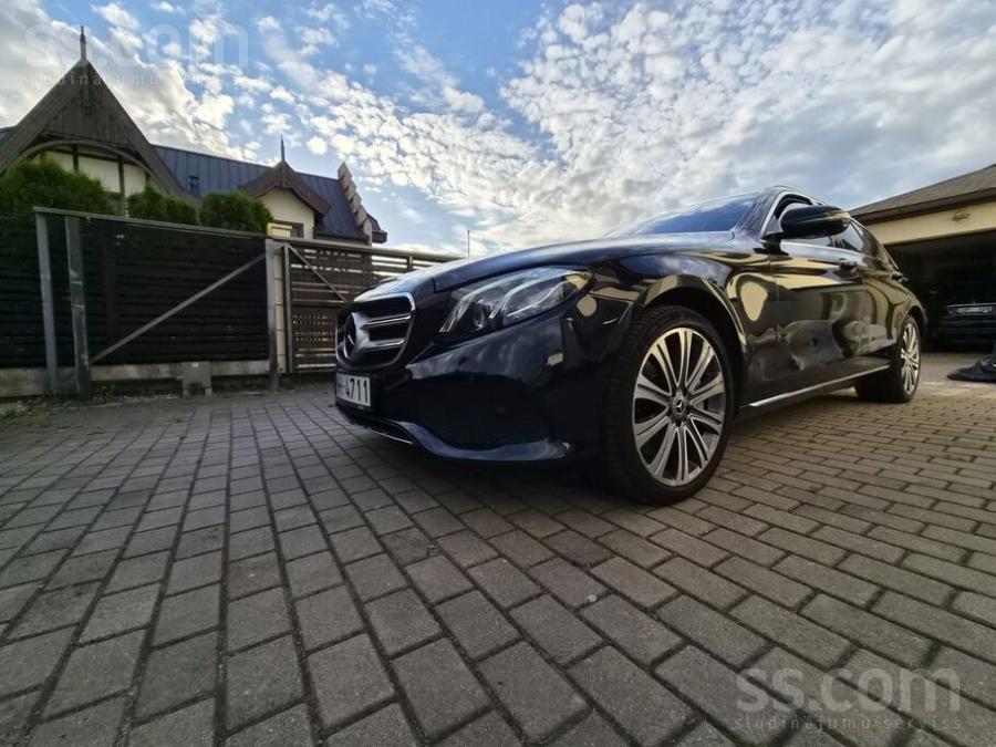 Black Mercedes-Benz E 300 2017 in Riga, with an engine capacity of 3.00 L and mileage of 190 thousand km for 28000 €, photo 1 on AUTOMOTO.COM.LV