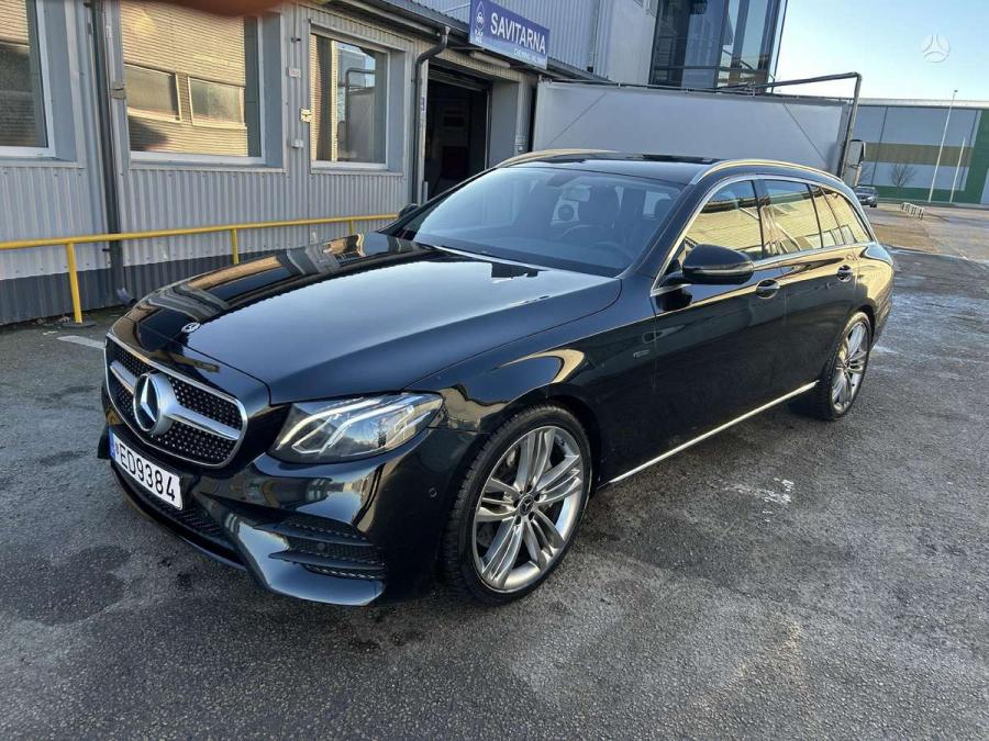 Melns Mercedes-Benz E 300 2019 Šauļi, ar dzinēja tilpumu 2.00 L un nobraukumu 280 tūkst. km par 12900 €, foto 6 vietnē AUTOMOTO.COM.LV