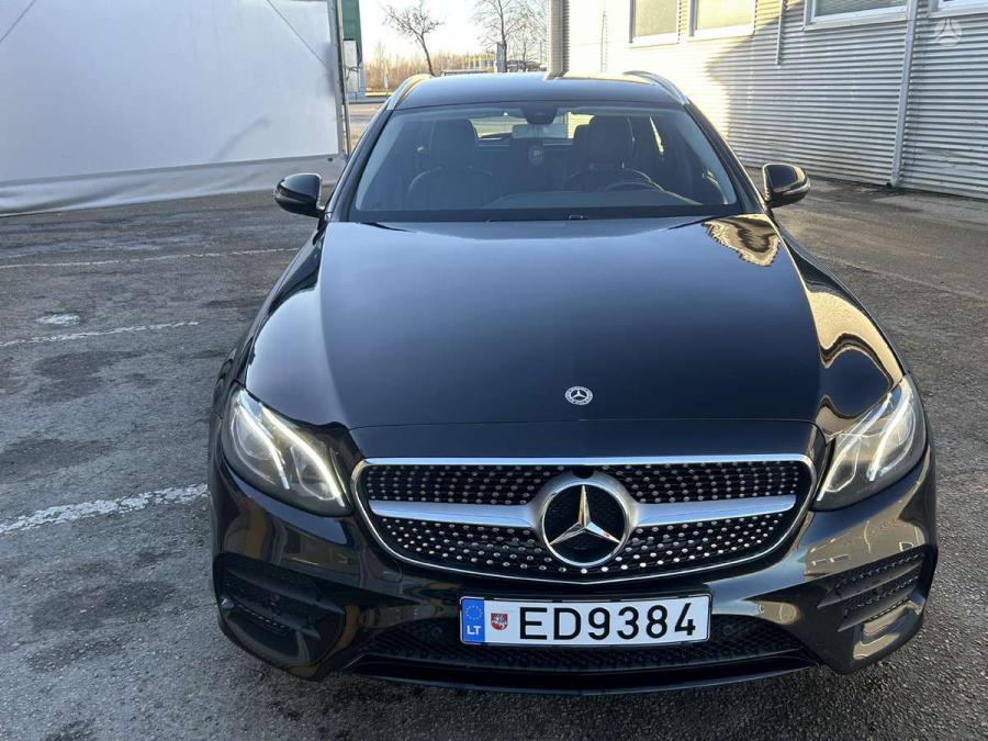 Melns Mercedes-Benz E 300 2019 Šauļi, ar dzinēja tilpumu 2.00 L un nobraukumu 280 tūkst. km par 12900 €, foto 7 vietnē AUTOMOTO.COM.LV