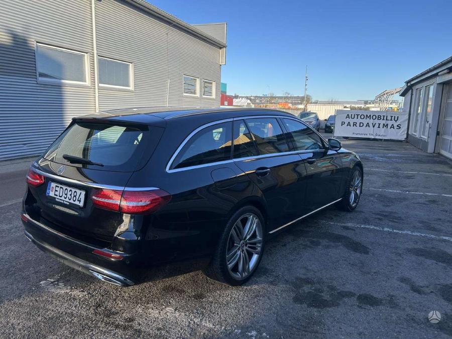 Melns Mercedes-Benz E 300 2019 Šauļi, ar dzinēja tilpumu 2.00 L un nobraukumu 280 tūkst. km par 12900 €, foto 9 vietnē AUTOMOTO.COM.LV
