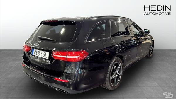 Black Mercedes-Benz E 300 2019 in Kaunas, with an engine capacity of 0.00 L and mileage of 86 thousand km for 35203 €, photo 2 on AUTOMOTO.COM.LV