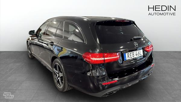 Black Mercedes-Benz E 300 2019 in Kaunas, with an engine capacity of 0.00 L and mileage of 86 thousand km for 35203 €, photo 3 on AUTOMOTO.COM.LV