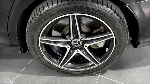 Black Mercedes-Benz E 300 2019 in Kaunas, with an engine capacity of 0.00 L and mileage of 86 thousand km for 35203 €, photo 5 on AUTOMOTO.COM.LV