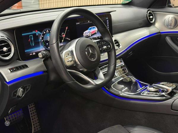 Black Mercedes-Benz E 300 2019 in Marijampole, with an engine capacity of 1.95 L and mileage of 130 thousand km for 23950 €, photo 11 on AUTOMOTO.COM.LV