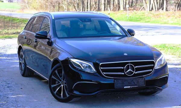 Melns Mercedes-Benz E 300 2019 Petrikaičiai, ar dzinēja tilpumu 2.00 L un nobraukumu 273 tūkst. km par 18950 €, foto 5 vietnē AUTOMOTO.COM.LV