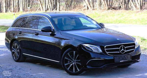 Melns Mercedes-Benz E 300 2019 Petrikaičiai, ar dzinēja tilpumu 2.00 L un nobraukumu 273 tūkst. km par 18950 €, foto 6 vietnē AUTOMOTO.COM.LV