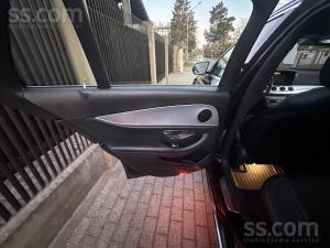 Черный Мерседес Е 300 2019 в Юрмала, объемом двигателя 2.00 л и пробегом 440 тыс. км за 14700 €, фото 14 на AUTOMOTO.COM.LV
