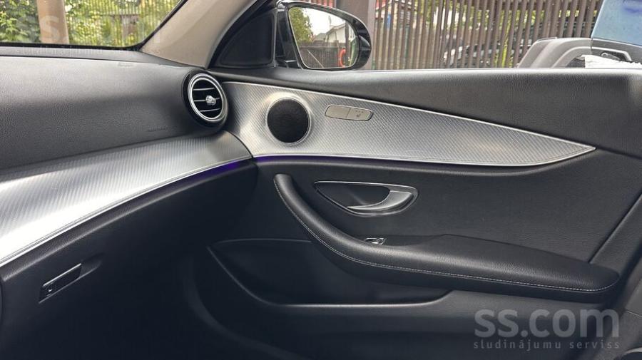 Melns Mercedes-Benz E 300 2019 Jūrmala, ar dzinēja tilpumu 2.00 L un nobraukumu 440 tūkst. km par 15000 €, foto 20 vietnē AUTOMOTO.COM.LV