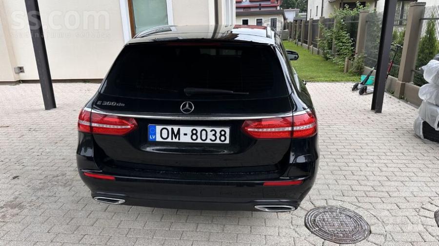 Melns Mercedes-Benz E 300 2019 Jūrmala, ar dzinēja tilpumu 2.00 L un nobraukumu 440 tūkst. km par 15000 €, foto 31 vietnē AUTOMOTO.COM.LV